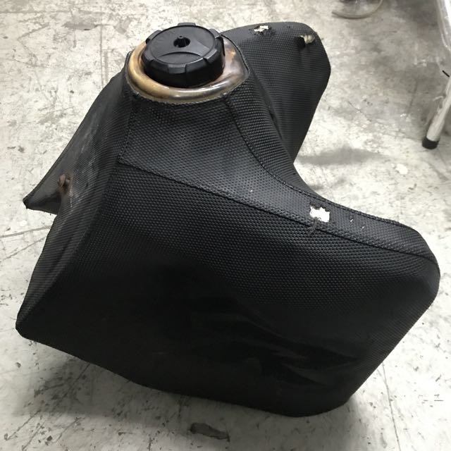 XR 400 Acerbis tank, Motorcycles, Motorcycle Accessories on Carousell