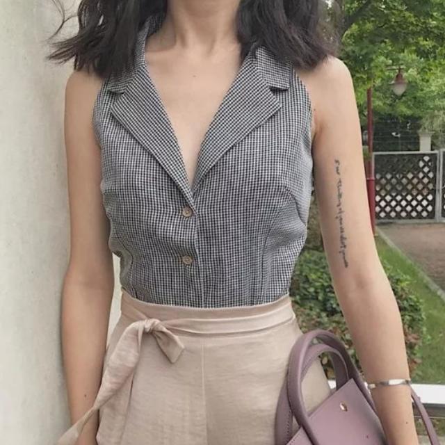 Checkers Top (Basic) In Black & White, Women's Fashion, Tops ...