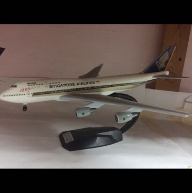 FREE POSTAGE Singapore Airlines 1:100 SIA SQ 1000th Aircraft B747 ...