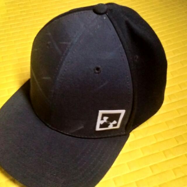 under armour close cap original, Men's Fashion, Watches & Accessories ...
