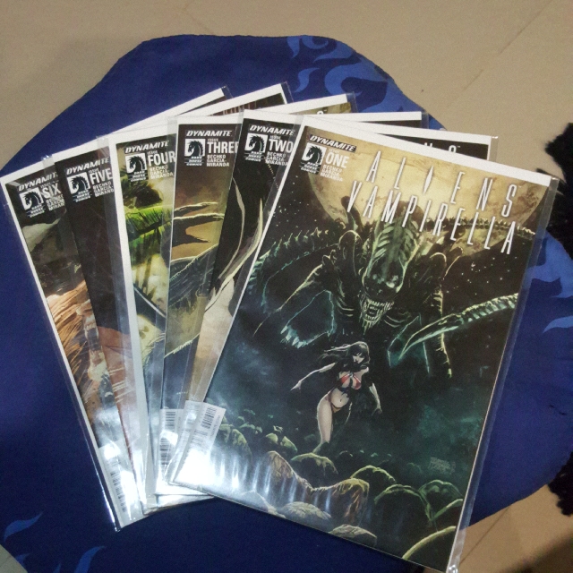 Aliens/Vampirella Mini Series Complete Set Of 6, Hobbies & Toys ...