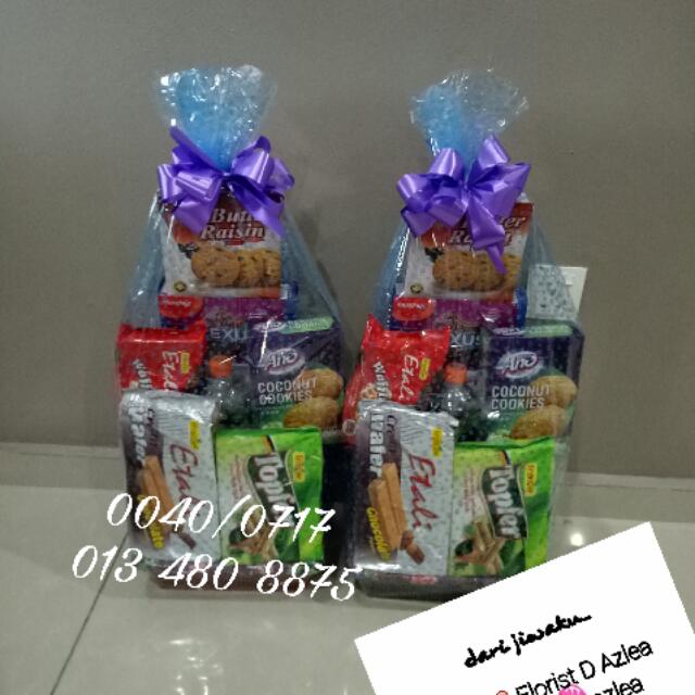 Hamper Makanan Dan Minuman Rm40.00, Food & Drinks, Gift Baskets ...
