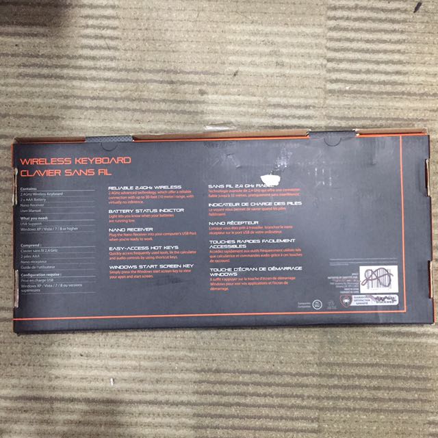 Blackweb Wireless Keyboard, Computers & Tech, Parts & Accessories, Computer Keyboard on Carousell