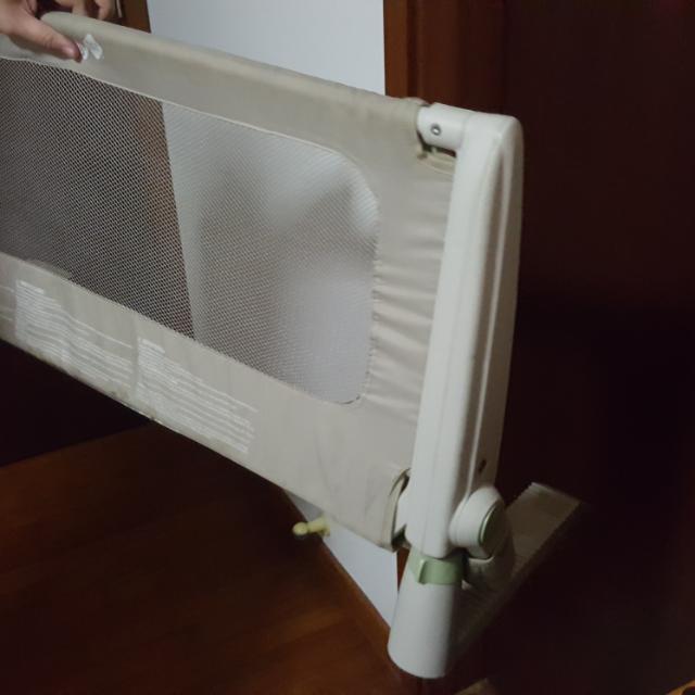 Safety 1st Bed Guard, Babies & Kids, Babies & Kids Fashion on Carousell