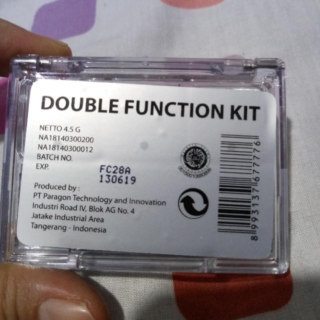Wardah Double Function Kit, Kesehatan & Kecantikan, Rias Wajah di Carousell