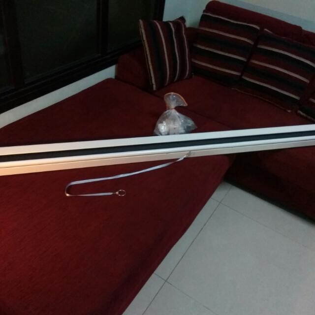 Projector Screen (Remaco Technologies High Definition, Semi-Automatic ...