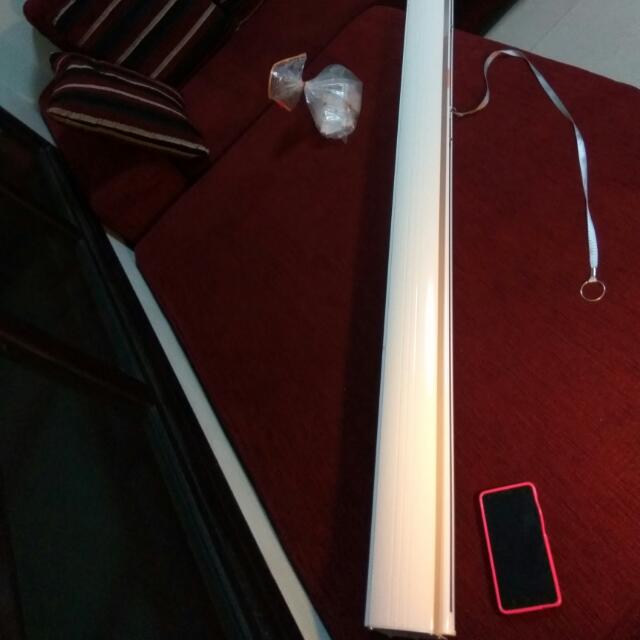 Projector Screen (Remaco Technologies High Definition, Semi-Automatic ...