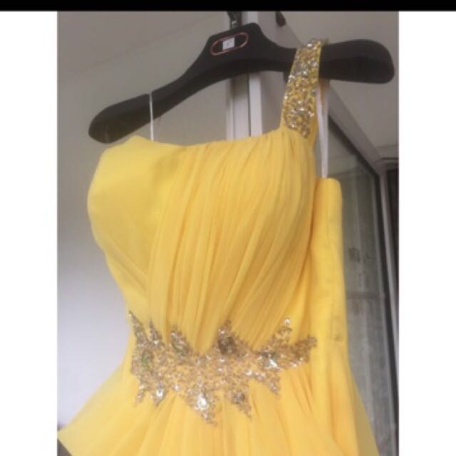 Yellow Toga Gown, Women's Fashion, Dresses & Sets, Evening dresses ...
