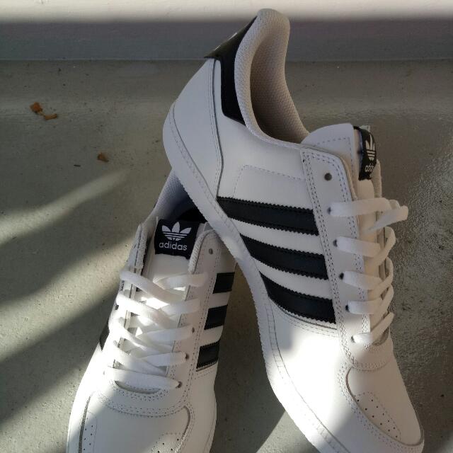 Adidas Leonero, Men's Fashion, Footwear, Sneakers on Carousell