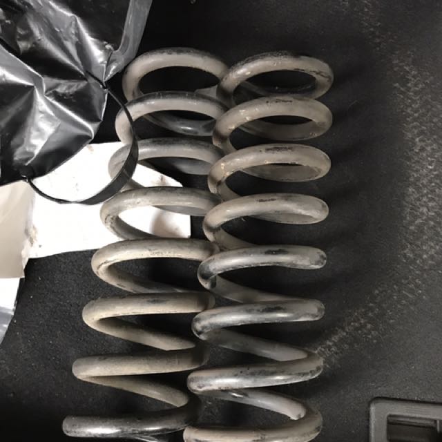 W204 Springs, Car Accessories on Carousell