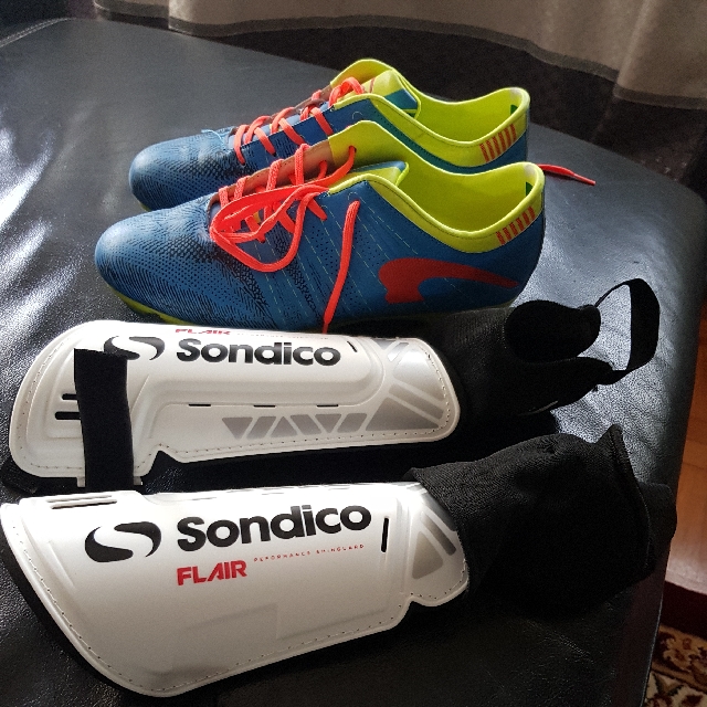 Kronos Soccer Boots, Sports Equipment, Sports & Games, Racket & Ball ...