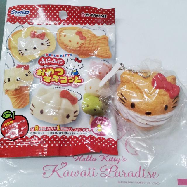 Re-ment Sanrio Hello Kitty Snack Mascot - Cream Puff, Hobbies & Toys ...
