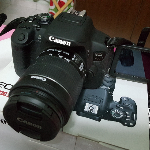 CANON EOS 700D, Photography, Cameras on Carousell