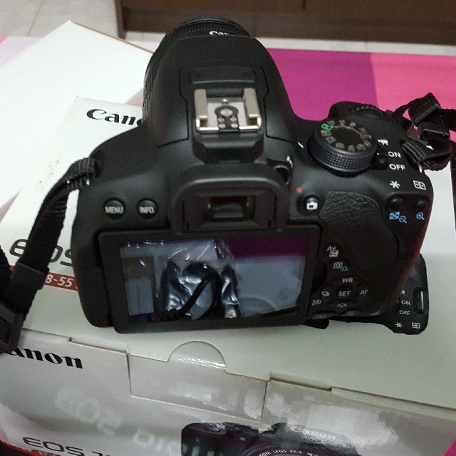CANON EOS 700D, Photography, Cameras on Carousell