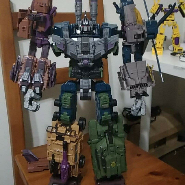 Jinbao Oversized Bruticus (Warbotron KO), Hobbies & Toys, Toys & Games ...