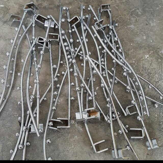 penyangkut baju, Everything Else, Others on Carousell