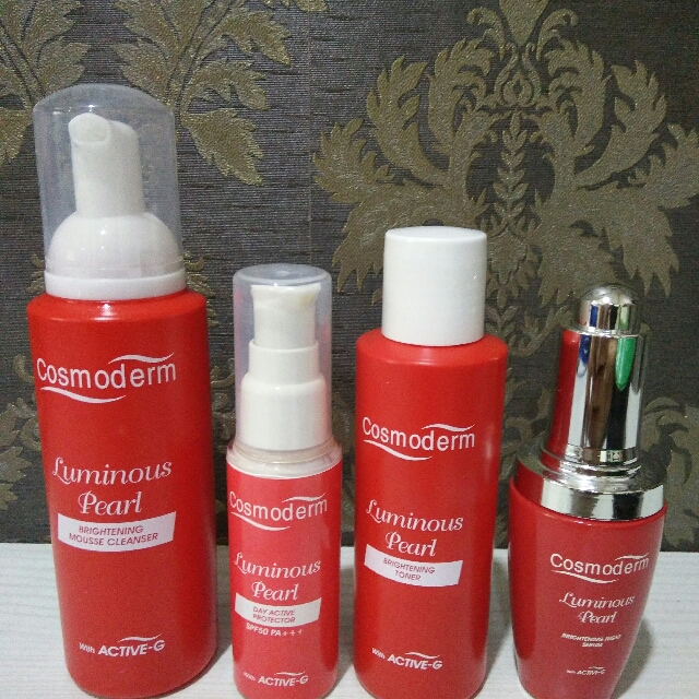 Cosmoderm Set Luminous Pearl, Beauty & Personal Care, Bath & Body, Body ...