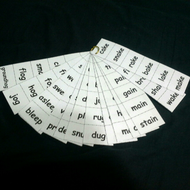DIY Word Family Mini Booklet / Word Family Strips, Hobbies & Toys ...
