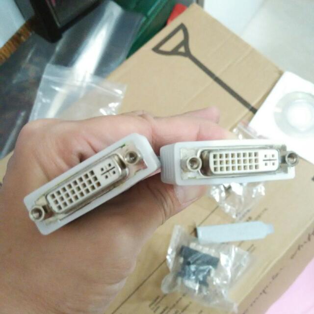 1 To 2 Computer Monitor Sockets + 2 Cable Sockets, 電腦＆科技, 電腦周邊及配件, 電子屏幕 ...