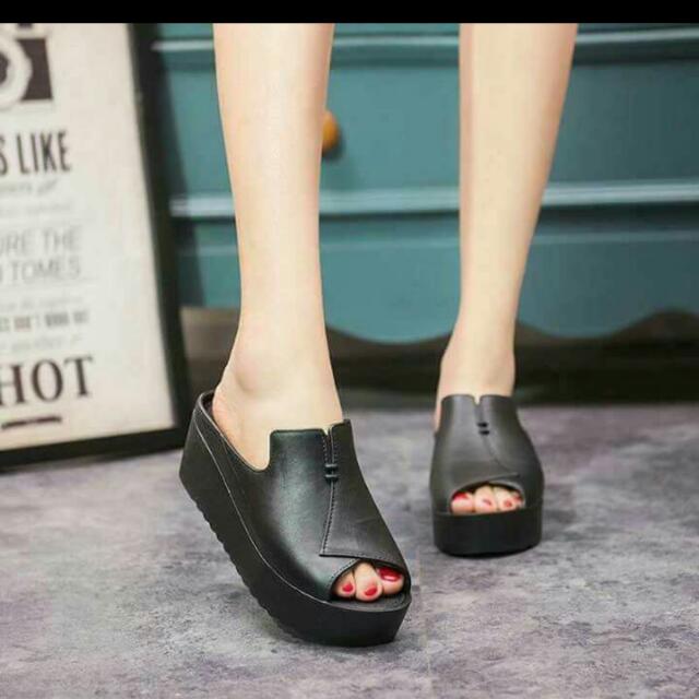 Wedge Sizes 36-40 With Box, Women's Fashion, Footwear, Wedges on Carousell