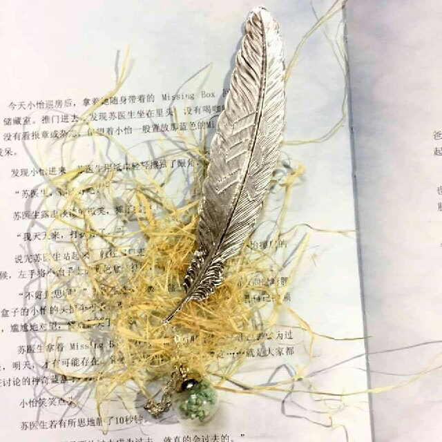 Silver Feather Bookmark With Green Baby Breath, Hobbies & Toys ...
