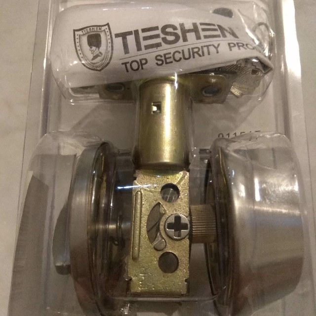 TieShen Deadbolt Lock, Furniture & Home Living, Furniture, Other Home ...