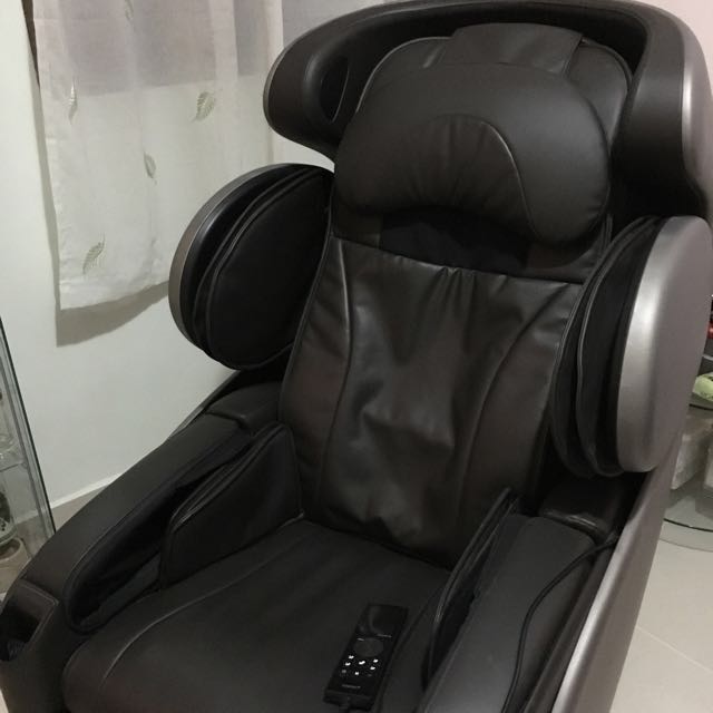 OSIM OS 808 uDivine Massage Chair, Health & Nutrition, Massage Devices ...