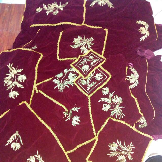 SET TENUNAN TEKAD TANGAN BENANG EMAS PERAK ASLI TAHUN 1980, Furniture ...