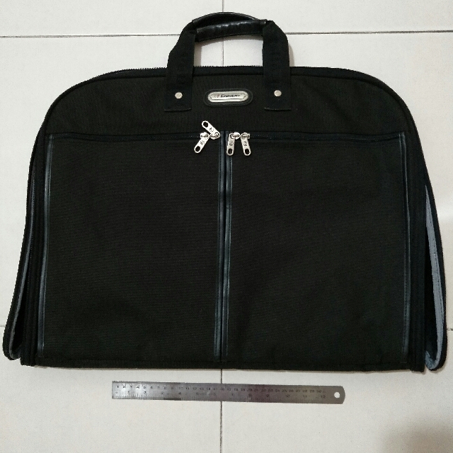 Eminent Garment Bag, Everything Else on Carousell