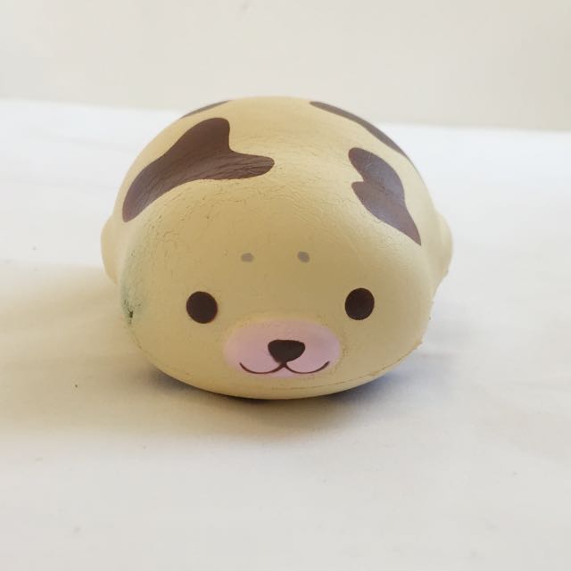 Jumbo Cow Mochi Seal Puni Maru Squishy, 興趣及遊戲, 玩具 & 遊戲類 - Carousell