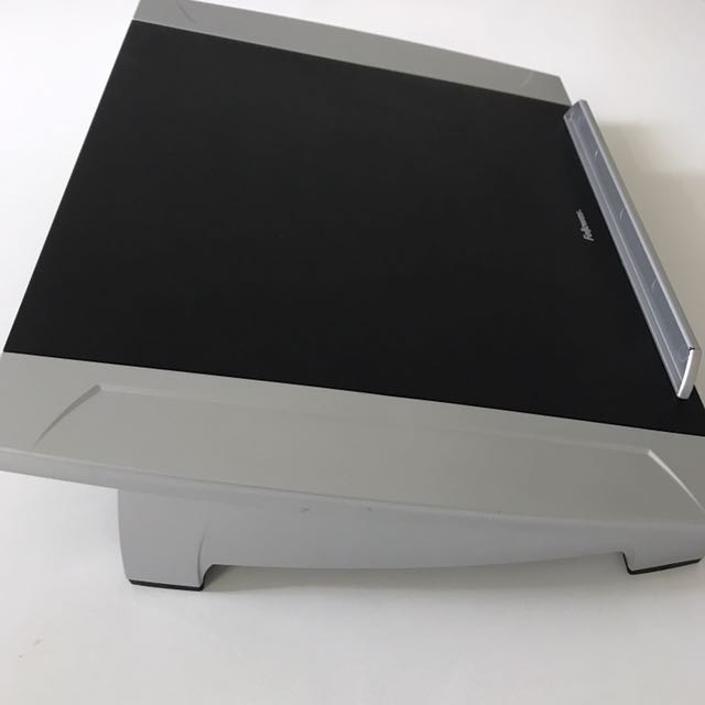 Fellowes Adjustable Laptop Riser, Computers & Tech, Laptops & Notebooks ...