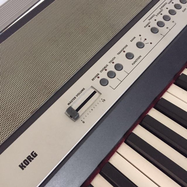 KORG SP250 keyboard, Hobbies & Toys, Music & Media, Musical Instruments ...