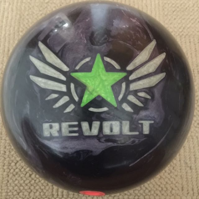 Motiv Revolt Bowling Ball, Sports Equipment, Sports & Games, Billiards ...