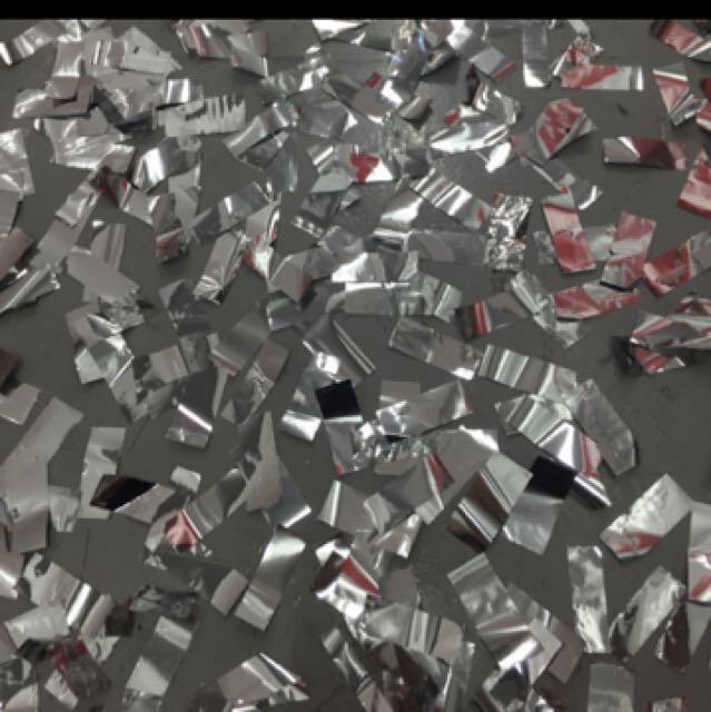 Party Popper 60cm Metallic Silver Flakes, Hobbies & Toys, Toys & Games ...