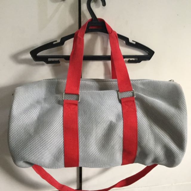 Perry Ellis Gym Bag, Women's Fashion, Bags & Wallets, Cross-body Bags ...