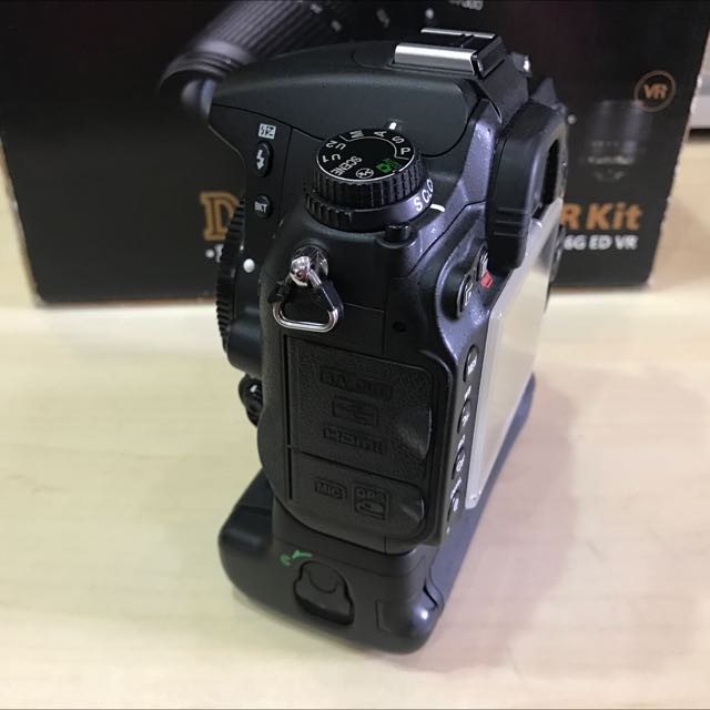 Nikon D7000 + Original Grip, Photography, Cameras on Carousell
