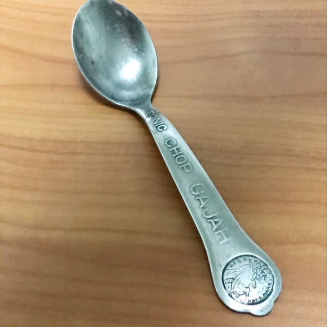 Vintage 60's ! Tonic Chop Gajah Spoon, Hobbies & Toys, Memorabilia ...