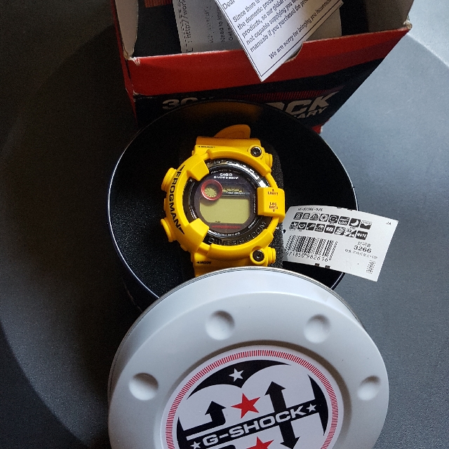 G-SHOCK 30th Anniversary Lightning Yellow Frogman, Mobile Phones ...