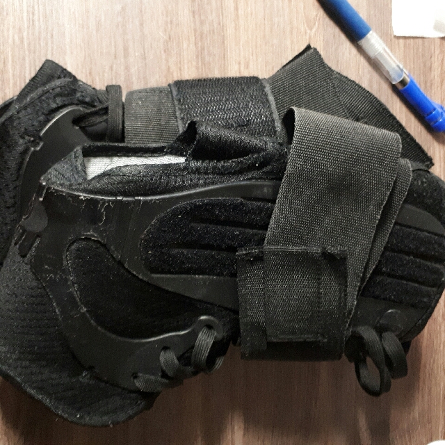 (netball) ankle guards, Sports Equipment, Exercise & Fitness, Toning ...