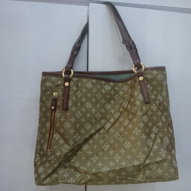 russet reversible tote bag, fr Japan, Women's Fashion, Bags & Wallets ...