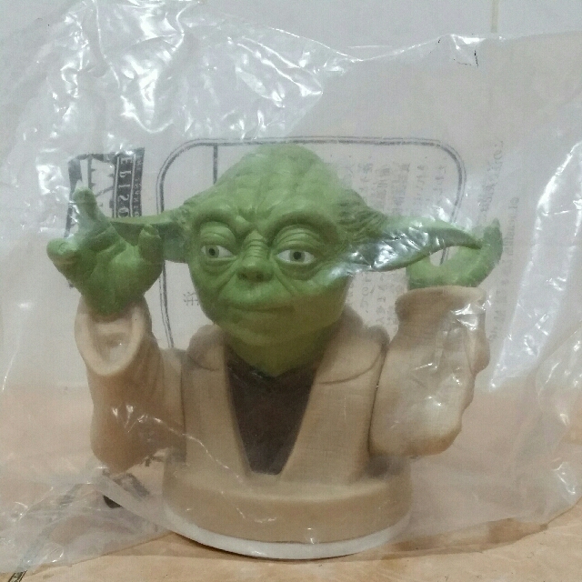 KFC Star Wars Yoda Figurine, Hobbies & Toys, Collectibles & Memorabilia, Vintage Collectibles on ...