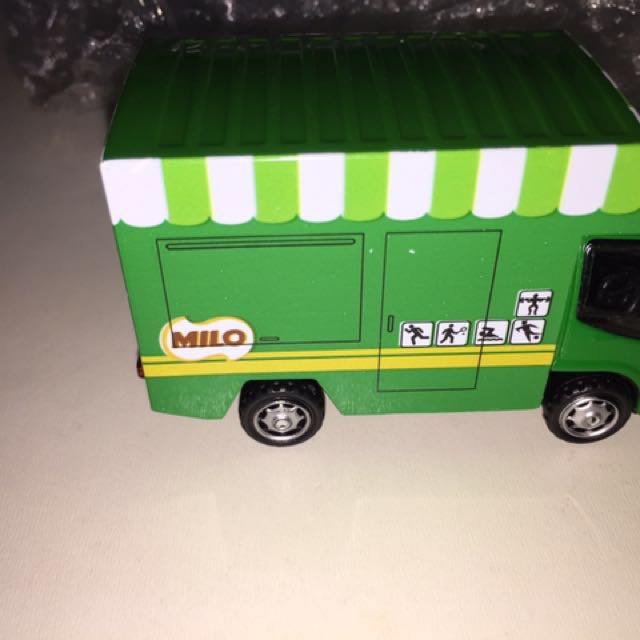 Milo van small 8cm long collectible Green 1970, Hobbies & Toys, Toys ...