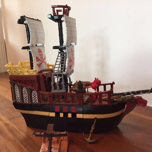 Pirate Ship, Hobbies & Toys, Toys & Games on Carousell