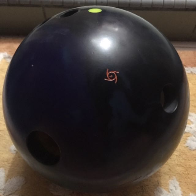 Storm Alpha Crux 15.3lb bowling ball, Sports Equipment, Sports & Games ...