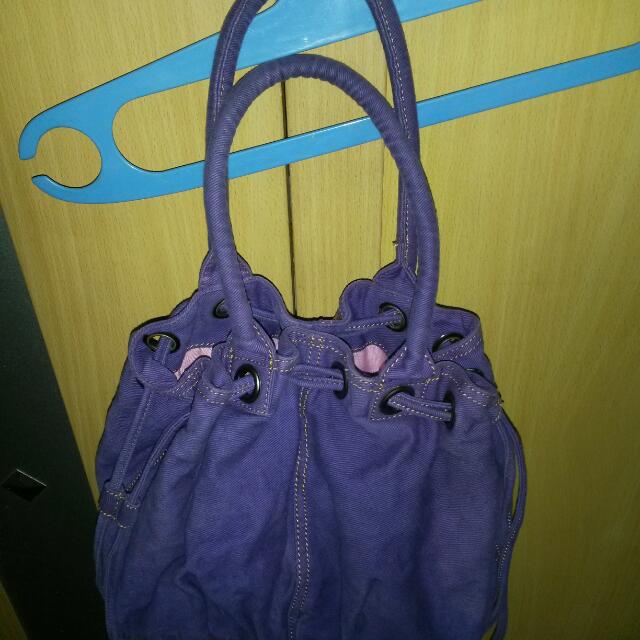 Tas GHOST ungu, Fesyen Wanita, Tas & Dompet di Carousell