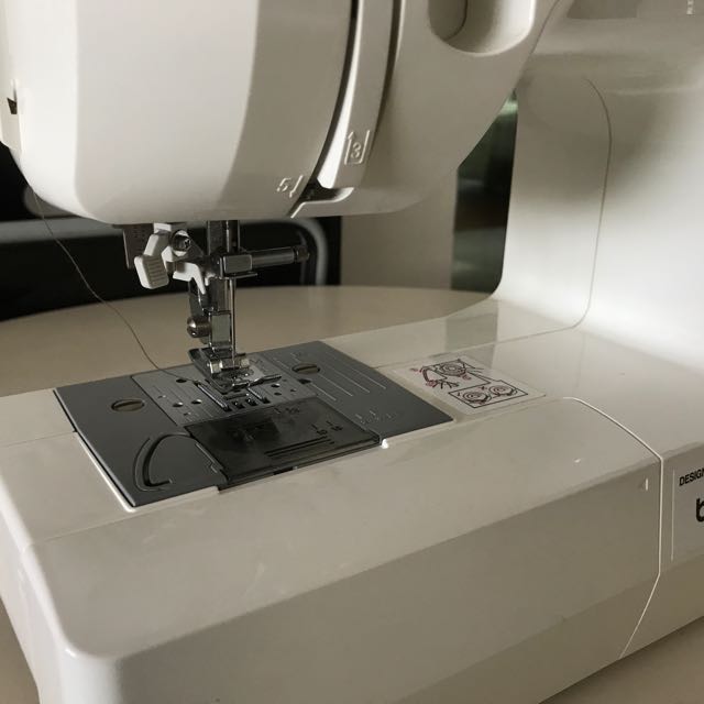 Brother GS2786K Hello Kitty Sewing Machine, Hobbies & Toys, Stationery ...