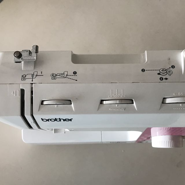 Brother GS2786K Hello Kitty Sewing Machine, Hobbies & Toys, Stationery ...