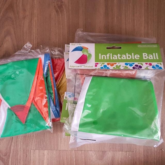 Inflatable balls (8 pieces), Babies & Kids, Infant Playtime on Carousell