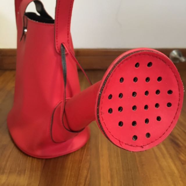 Pylones vintage watering can handbag tote purse, Women's Fashion, Bags ...