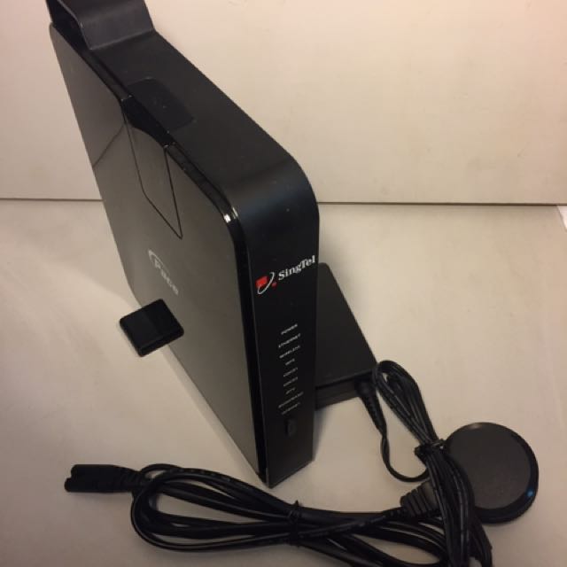 Pace Network Router (SingTel), Computers & Tech, Parts & Accessories ...